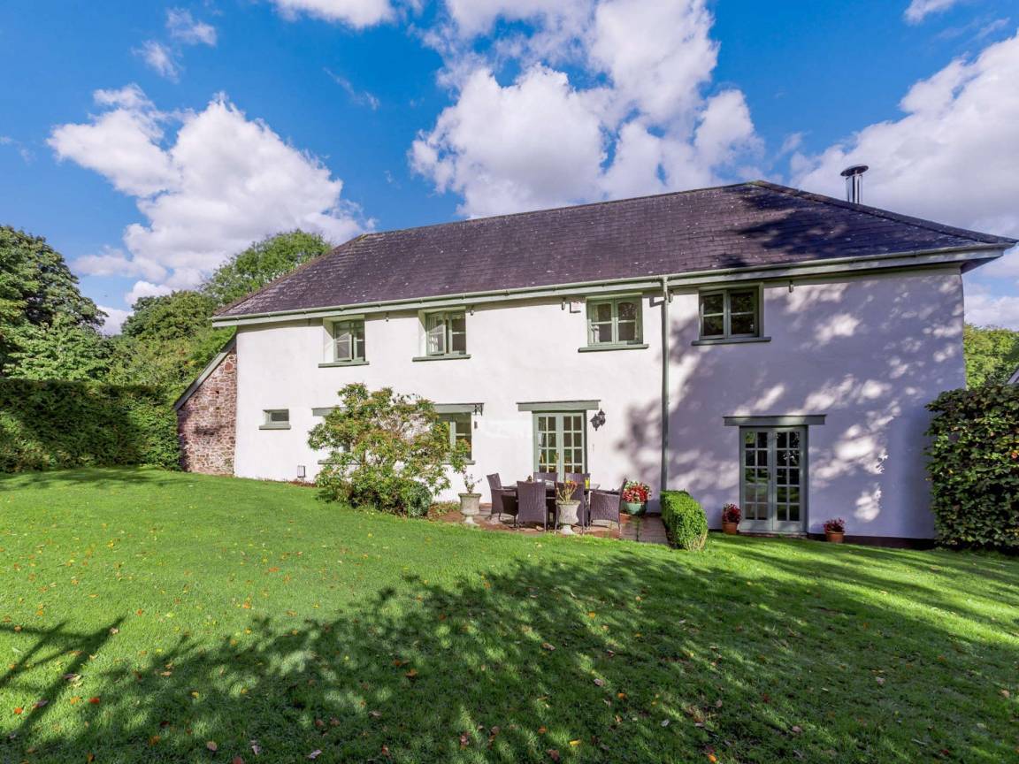 Cottage ∙ 4 Bedrooms ∙ 6 Guests - Okehampton