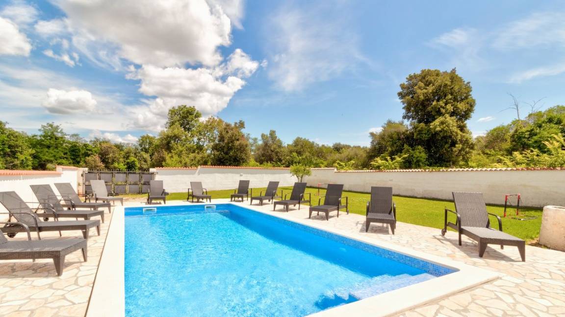 50 M² House ∙ 2 Bedrooms ∙ 6 Guests - Pula