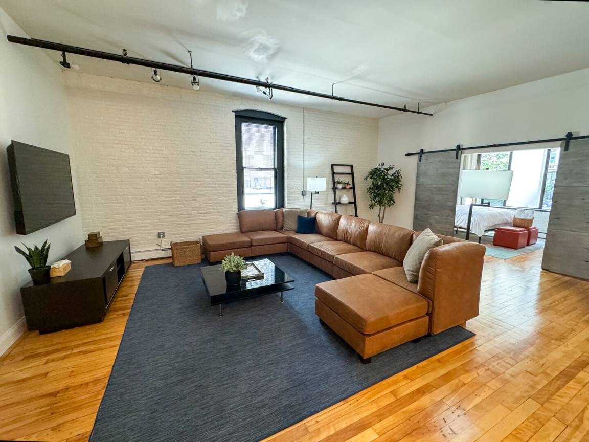 130 M² Apartamento ∙ 2 Habitaciones ∙ 6 Huéspedes - Somerville, MA