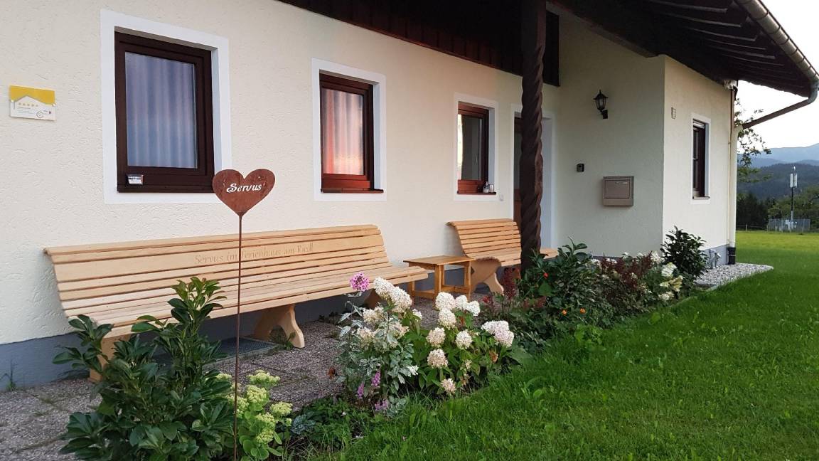 150 M² Ferienhaus ∙ 4 Schlafzimmer ∙ 8 Gäste - Traunstein