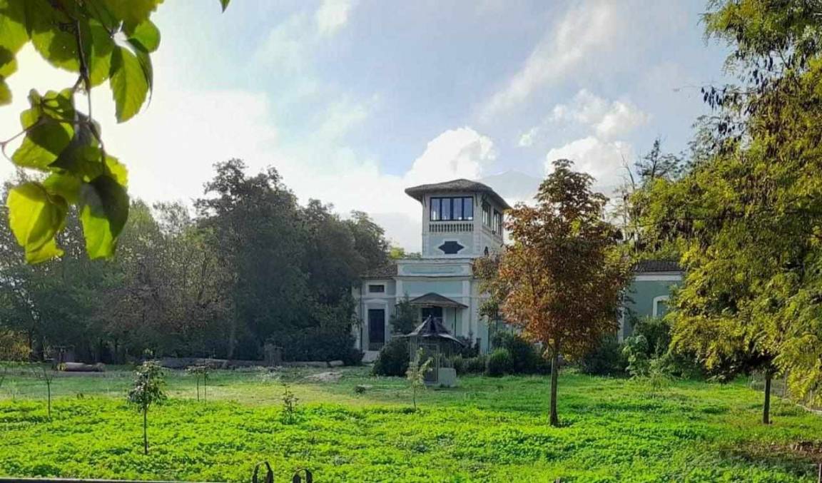 400 M² Hotel ∙ 6 Bedrooms ∙ 42 Guests - Agres
