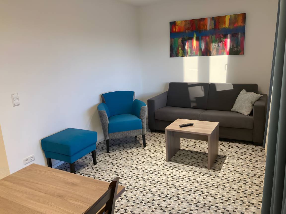 55 M² Ferienwohnung ∙ 1 Schlafzimmer ∙ 6 Gäste - Leipheim