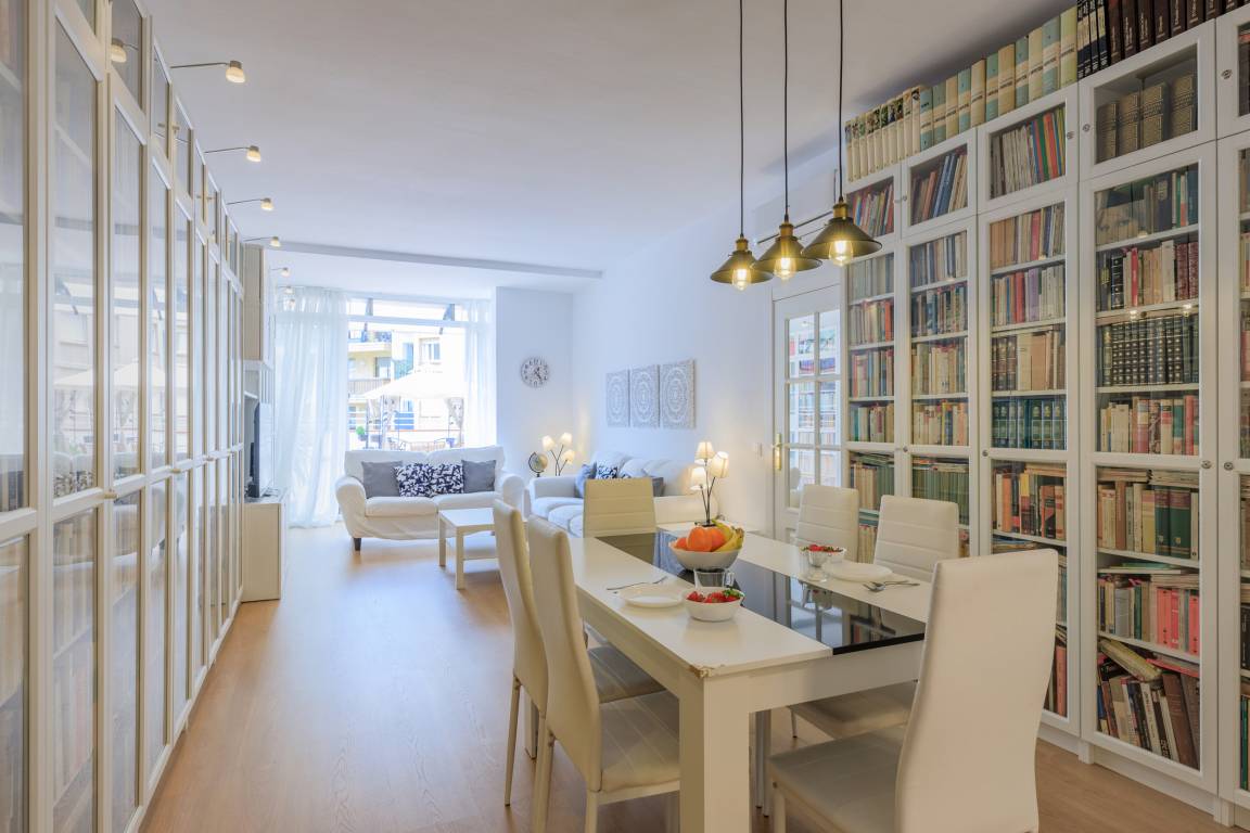 90 M² Apartment ∙ 3 Bedrooms ∙ 5 Guests - L'Hospitalet de Llobregat