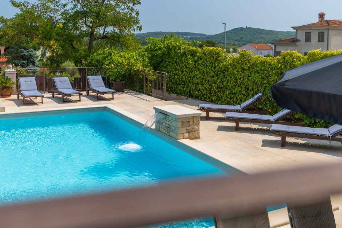 180 M² Villa ∙ 4 Bedrooms ∙ 10 Guests - Rovinj