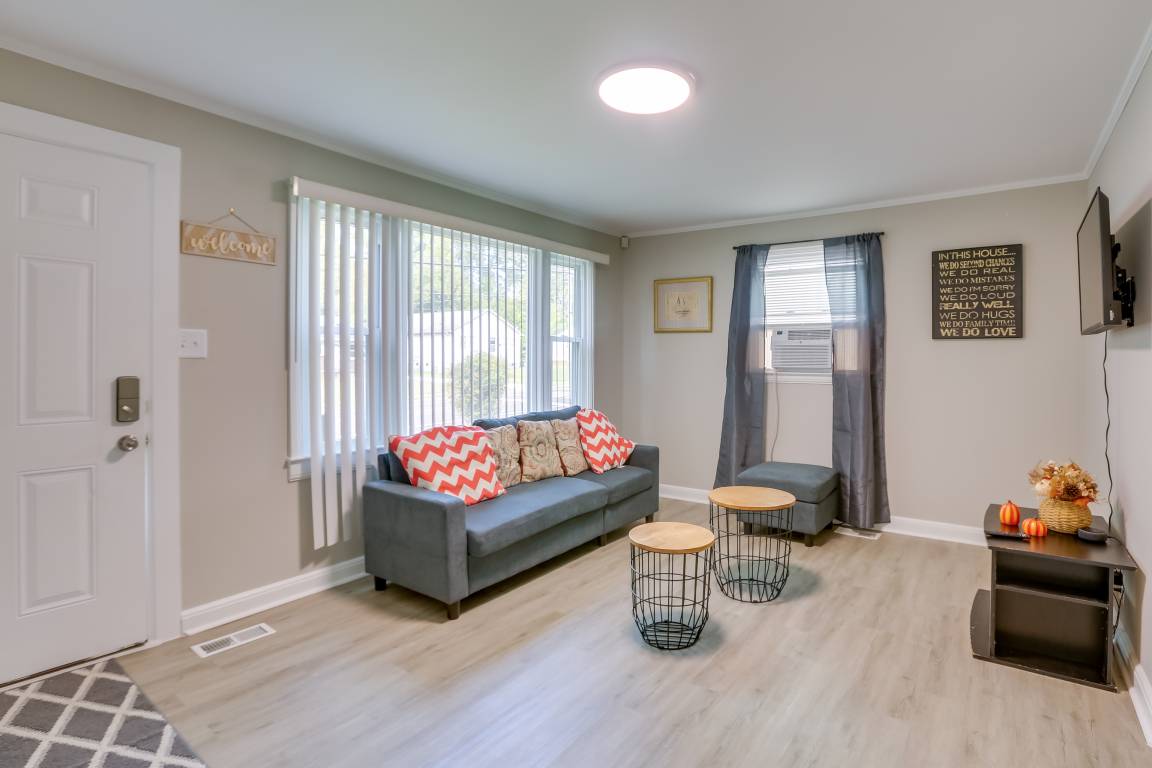 71 M² Cottage ∙ 2 Bedrooms ∙ 4 Guests - Greensboro, NC