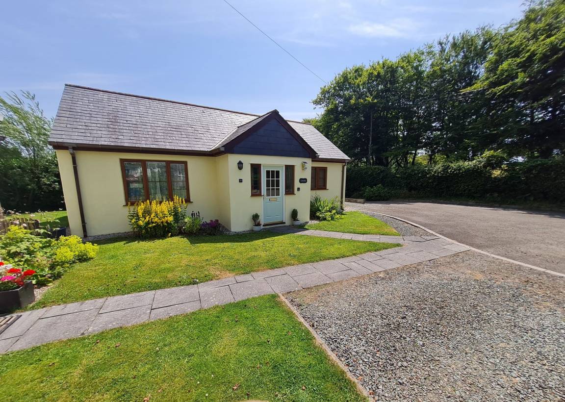 135 M² Villa ∙ 2 Bedrooms ∙ 5 Guests - Camelford