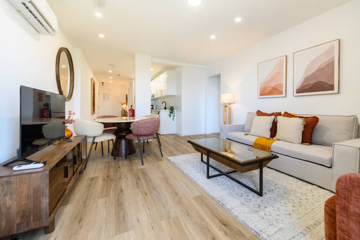 98 M² Apartamento ∙ 2 Habitaciones ∙ 6 Huéspedes - Madrid
