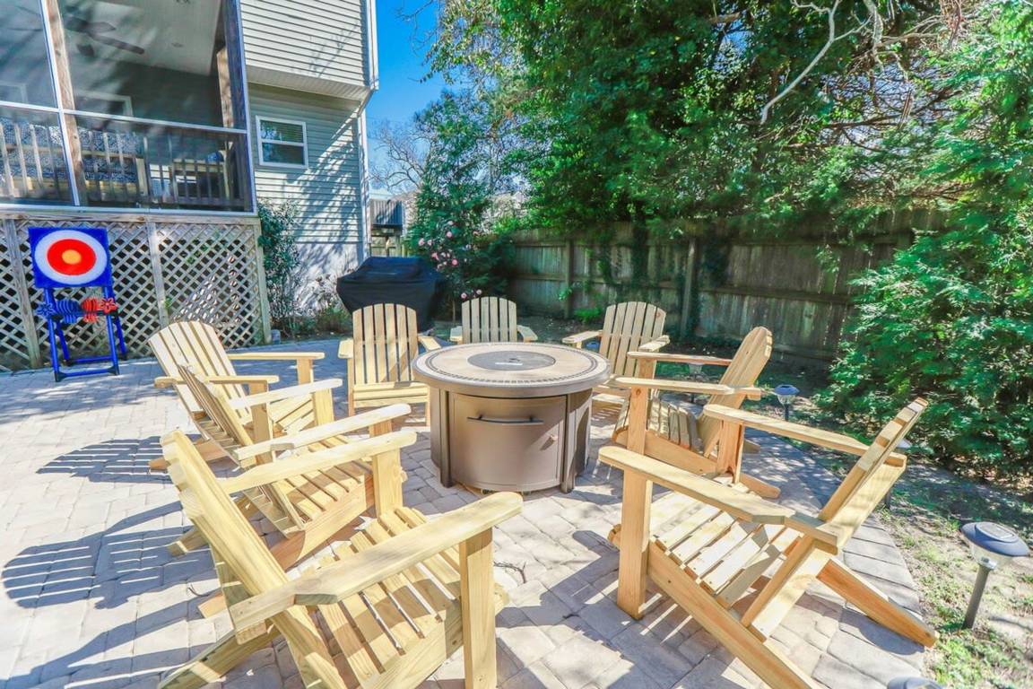 House ∙ 4 Bedrooms ∙ 8 Guests - Virginia Beach, VA