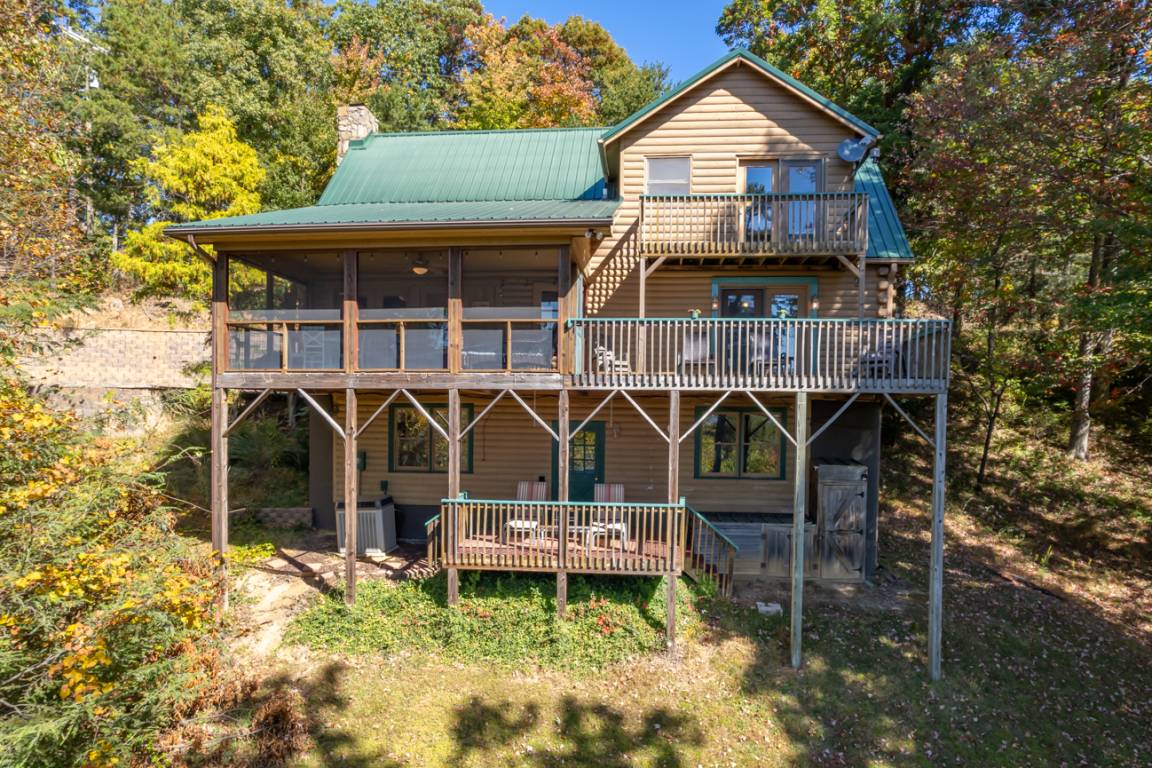 House ∙ 2 Bedrooms ∙ 8 Guests - Tryon, NC