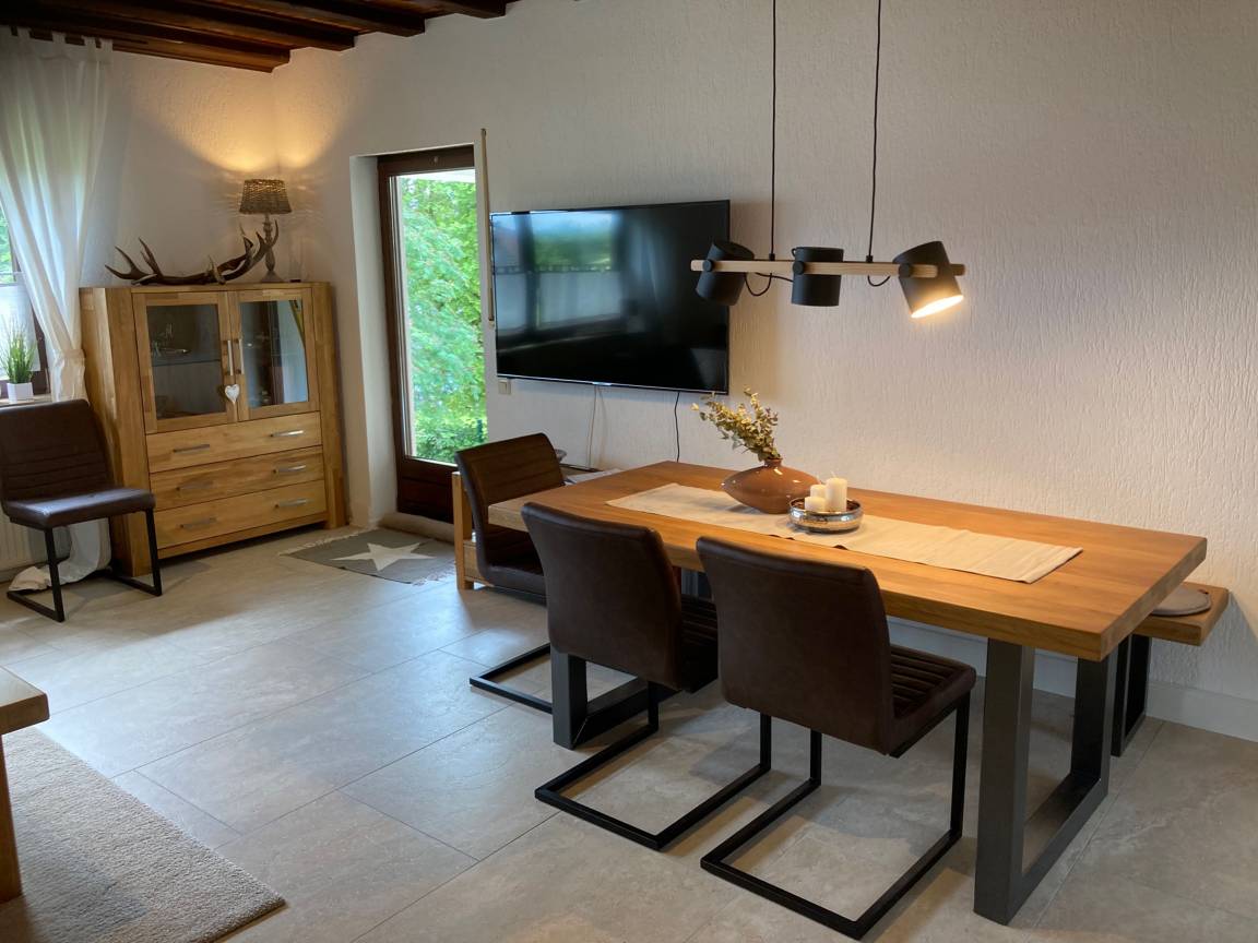 80 M² Ferienwohnung ∙ 2 Schlafzimmer ∙ 4 Gäste - Waldeck