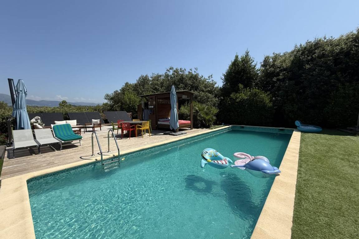 130 M² Villa ∙ 4 Bedrooms ∙ 8 Guests - Valbonne