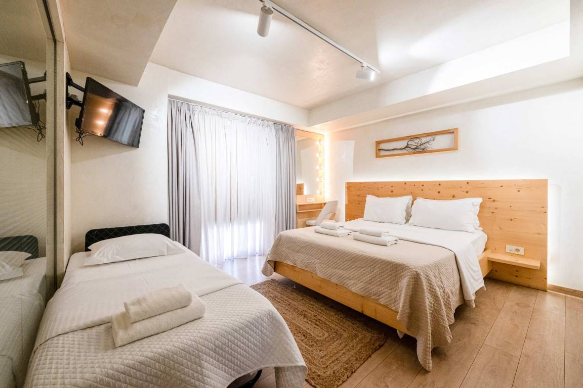 Hotel ∙ 3 Guests - Kalamata