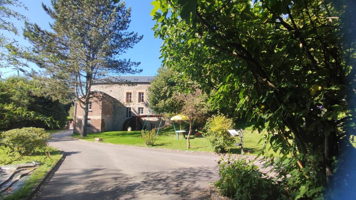 85 M² Gîte ∙ 2 Chambres ∙ 4 Personnes - Ardennes