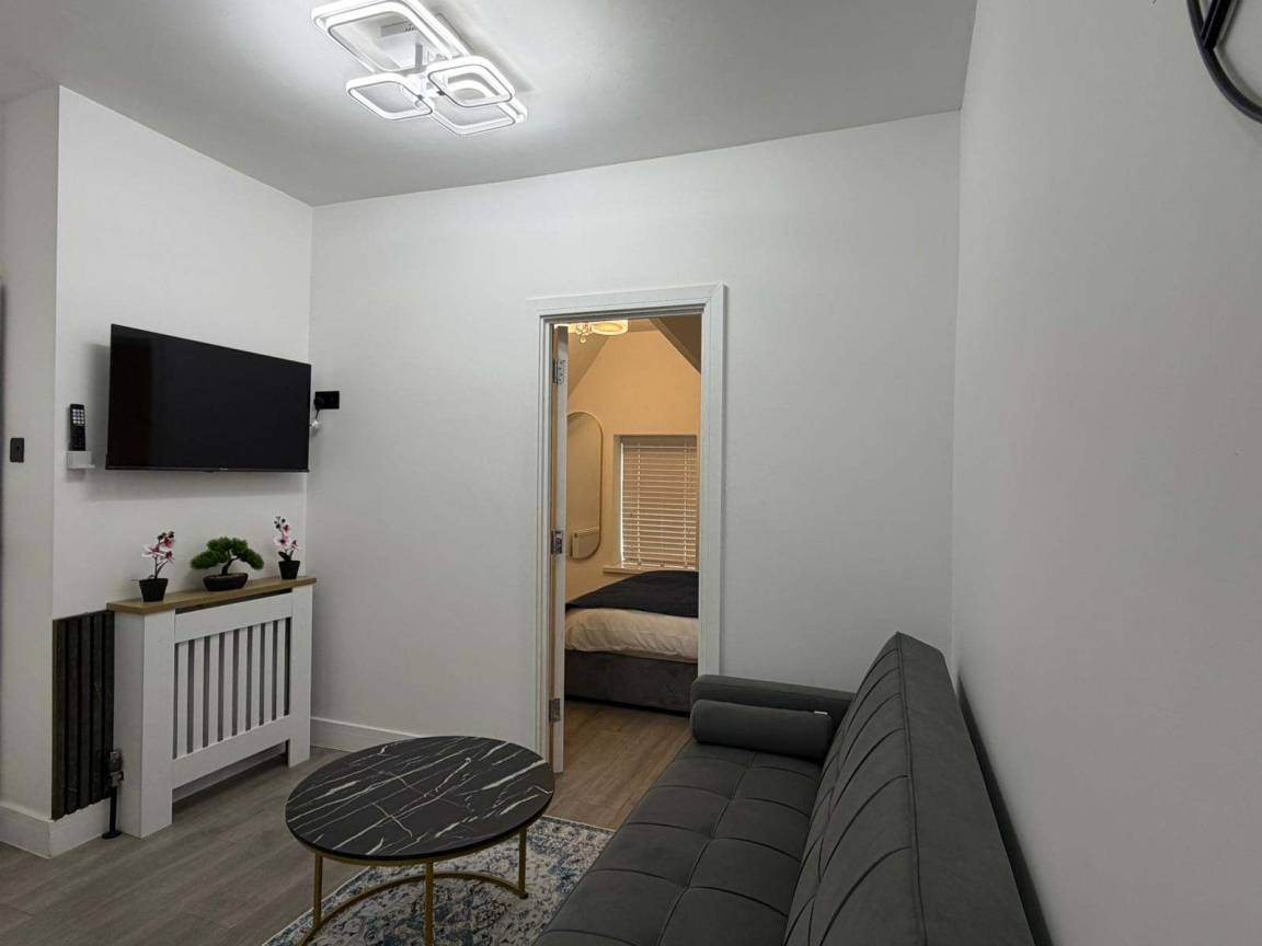 75 M² Apartment ∙ 2 Bedrooms ∙ 5 Guests - Cardiff