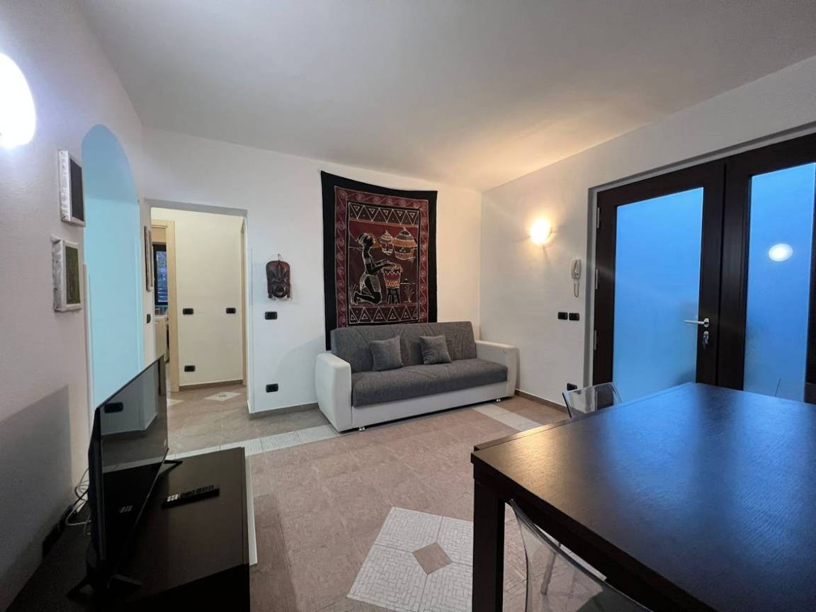 80 M² Apartment ∙ 3 Bedrooms ∙ 4 Guests - Varese