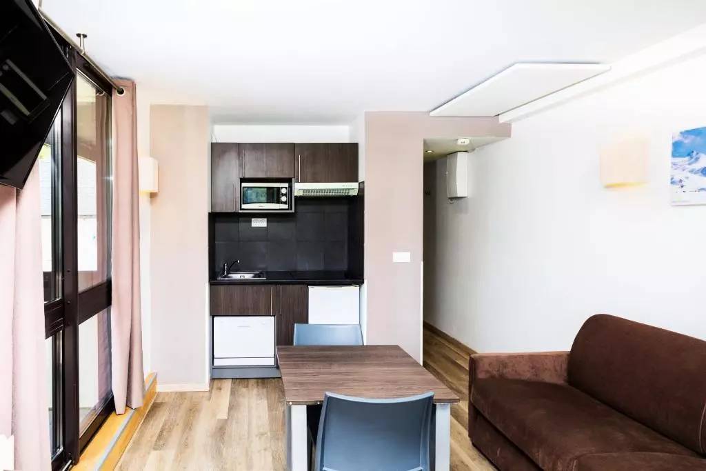 20 M² Studio ∙ 1 Slaapkamer ∙ 2 Gasten - Saint-Michel-de-Maurienne