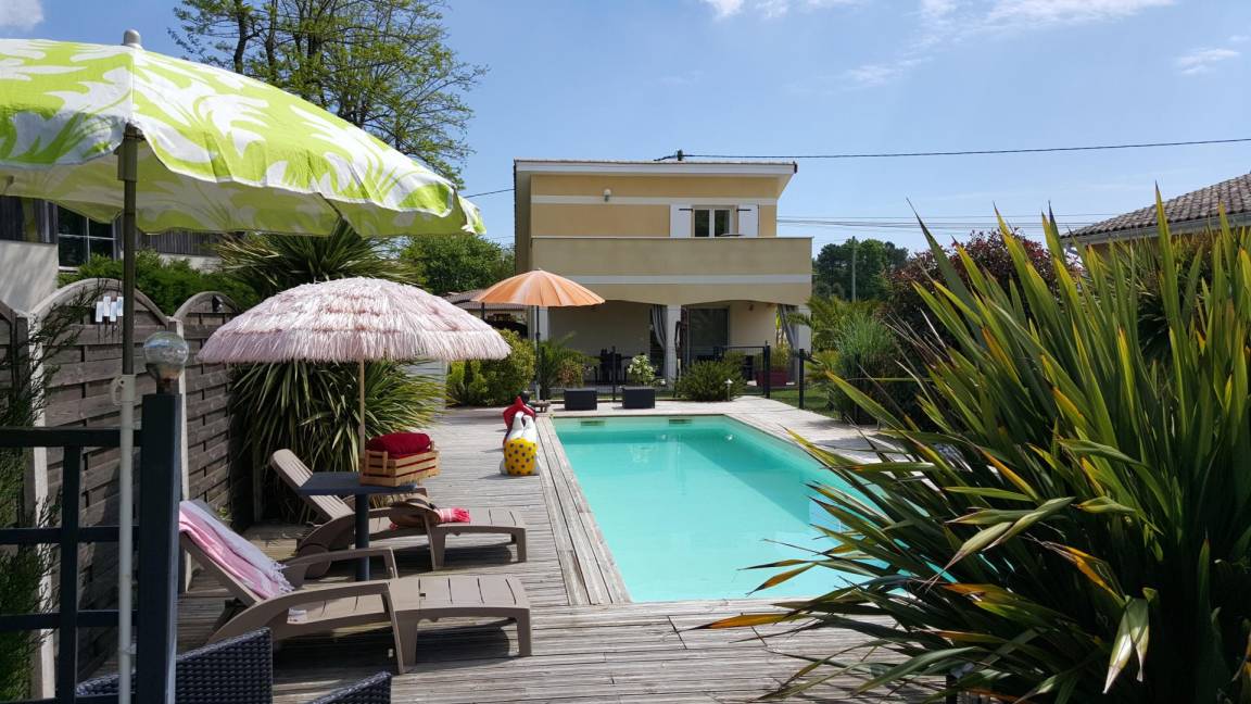 64 M² Gîte ∙ 2 Chambres ∙ 4 Personnes - Pauillac