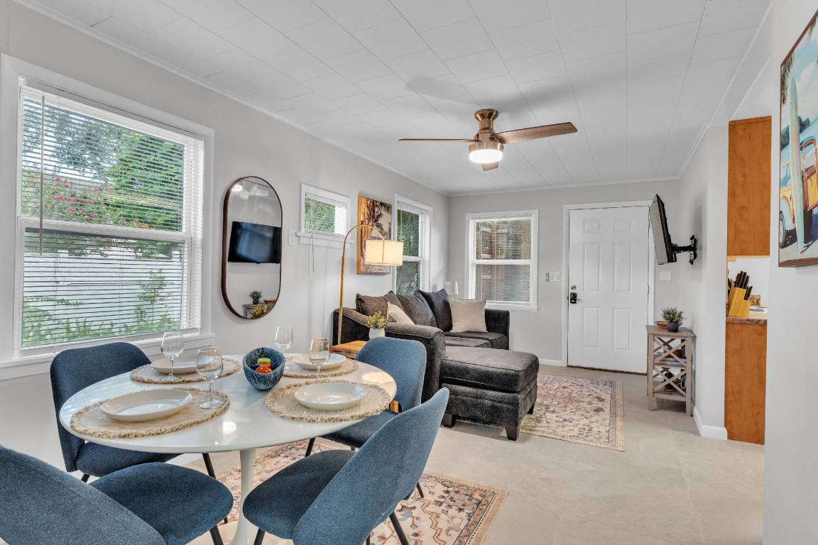 74 M² Condo ∙ 2 Bedrooms ∙ 4 Guests - Lakeland, FL