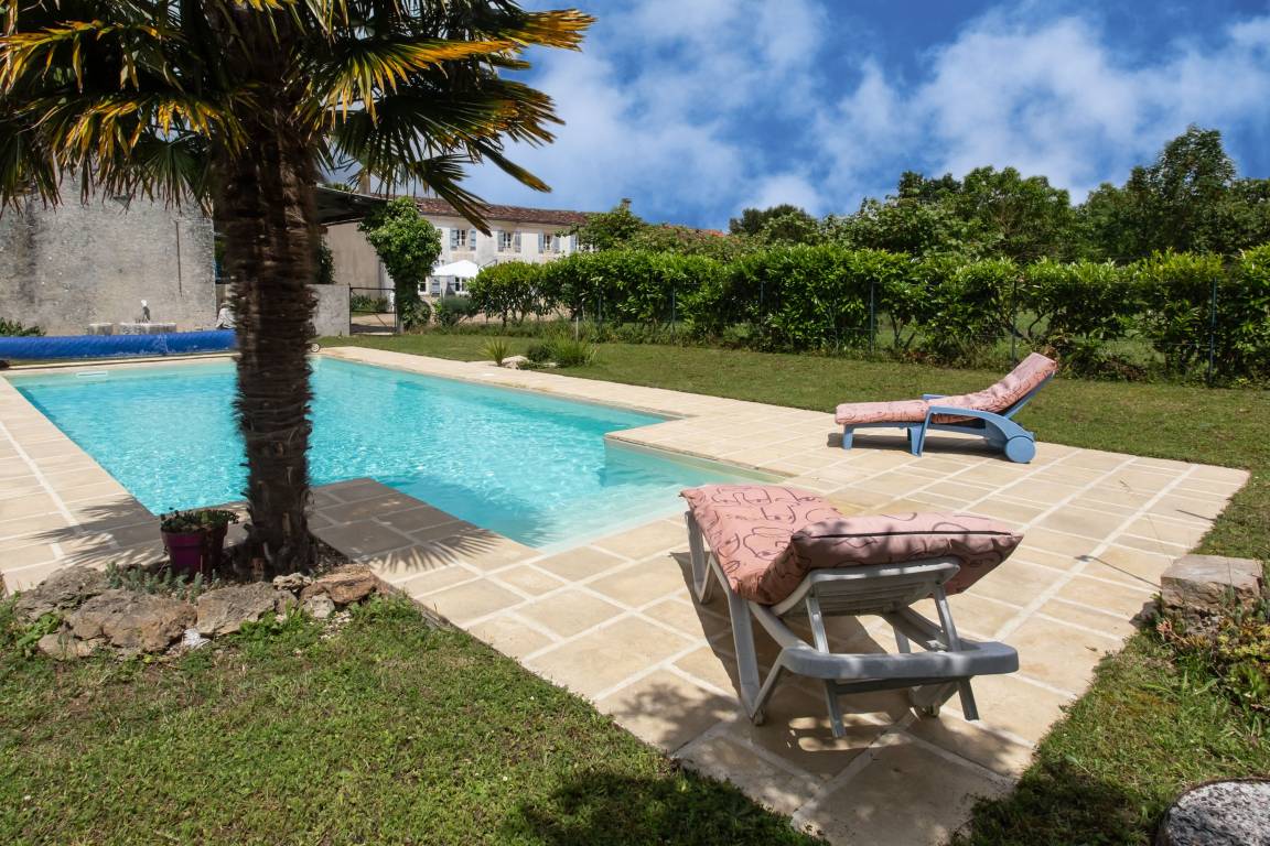 115 M² Maison De Vacances ∙ 3 Chambres ∙ 6 Personnes - Saint-Jean-d'Angély