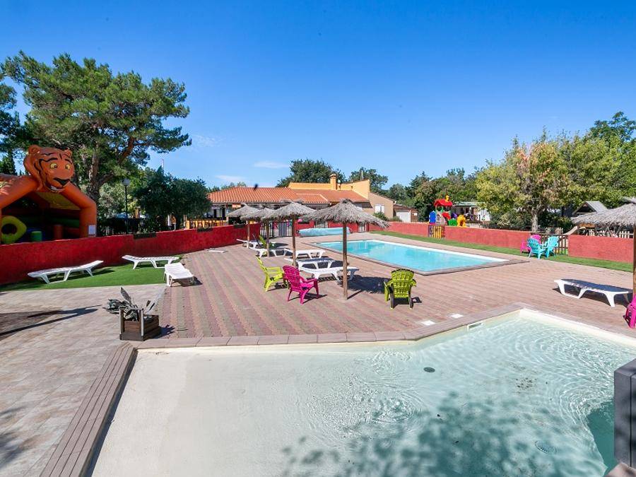 32 M² Mobil-home ∙ 2 Chambres ∙ 4 Personnes - Latour-de-France