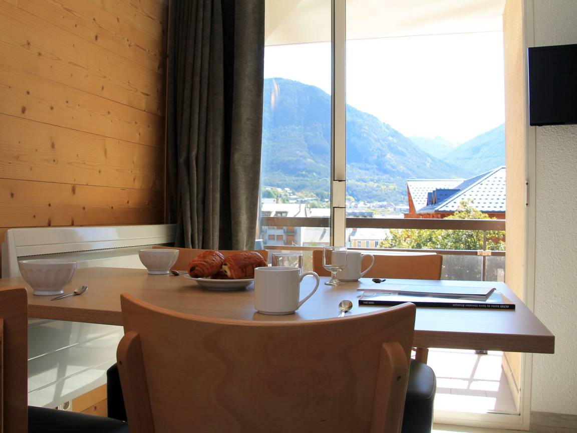 30 M² Huoneisto ∙ 2 Makuuhuonetta ∙ 4 Vierasta - Briançon