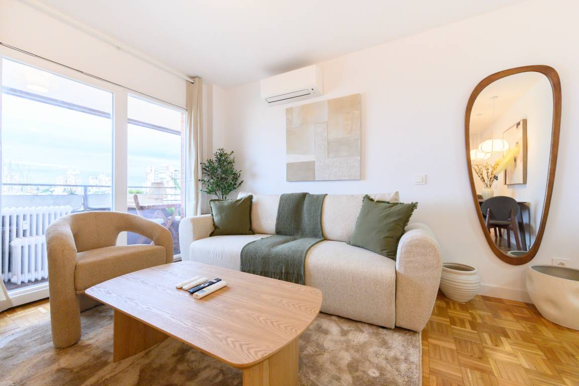 87 M² Appartement ∙ 2 Slaapkamers ∙ 6 Gasten - Alcobendas