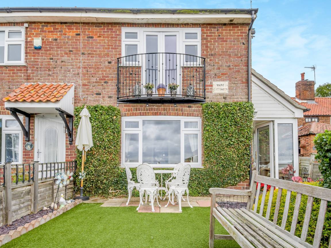 Cottage ∙ 3 Bedrooms ∙ 6 Guests - Suffolk