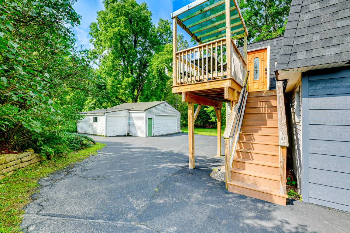 130 M² Ferienwohnung ∙ 2 Schlafzimmer ∙ 6 Gäste - Akron, NY