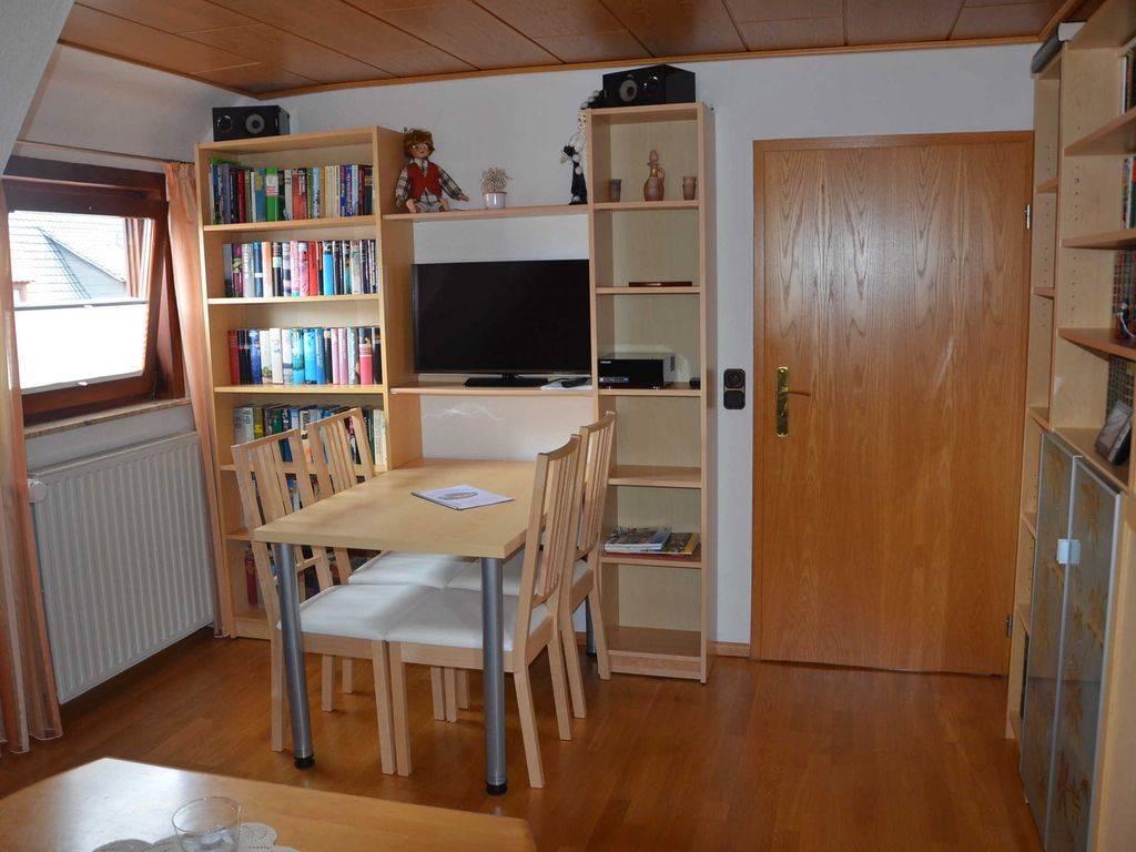 62 M² Ferienwohnung ∙ 2 Schlafzimmer ∙ 4 Gäste - Eschwege