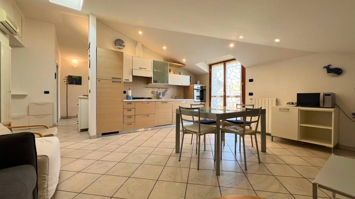 70 M² Appartamento Vacanza ∙ 2 Camere Da Letto ∙ 4 Ospiti - Loano