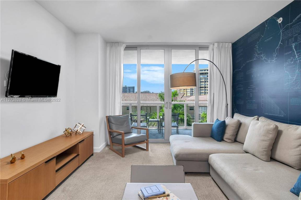 Apartment ∙ 2 Bedrooms ∙ 6 Guests - Hallandale Beach, FL