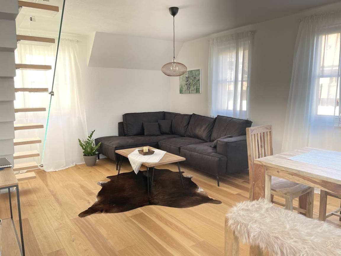 82 M² Ferienwohnung ∙ 3 Schlafzimmer ∙ 5 Gäste - Offenburg
