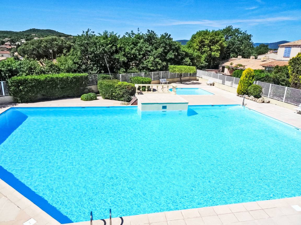 65 M² Maison De Vacances ∙ 3 Chambres ∙ 6 Personnes - Cogolin