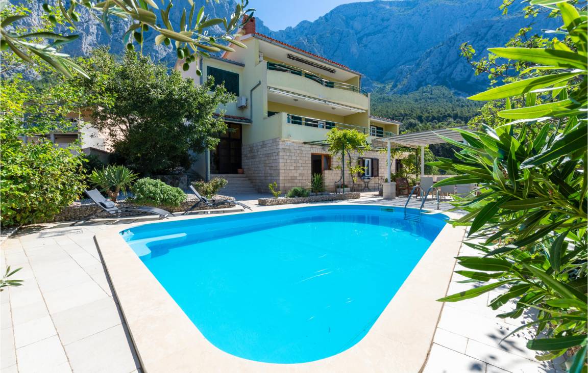 185 M² Ferienhaus ∙ 4 Schlafzimmer ∙ 8 Gäste - Makarska
