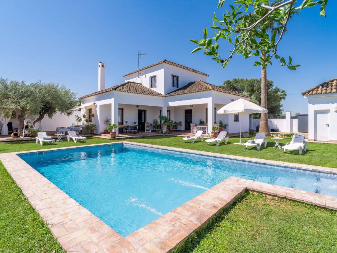 250 M² Huis ∙ 4 Slaapkamers ∙ 8 Gasten - Marchena