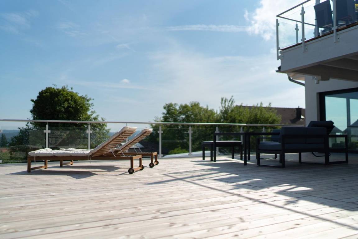 185 M² Ferienwohnung ∙ 3 Schlafzimmer ∙ 6 Gäste - Gaienhofen