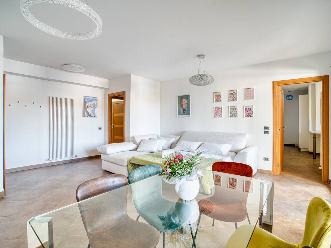 92 M² Appartamento Vacanza ∙ 2 Camere Da Letto ∙ 6 Ospiti - Perugia