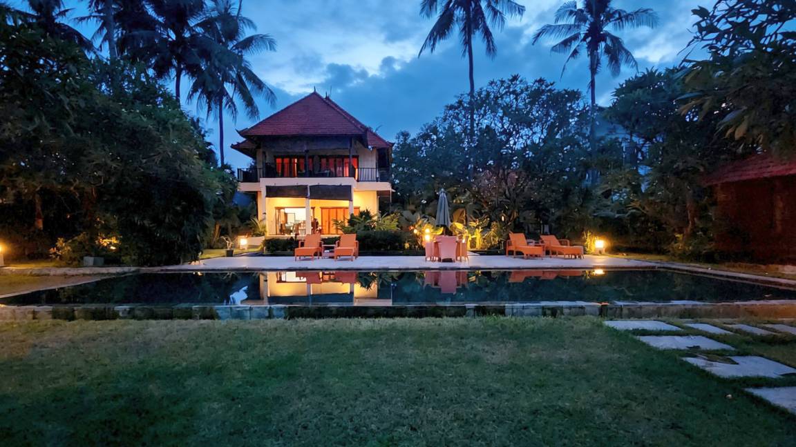300 M² Villa ∙ 3 Bedrooms ∙ 6 Guests - Bali