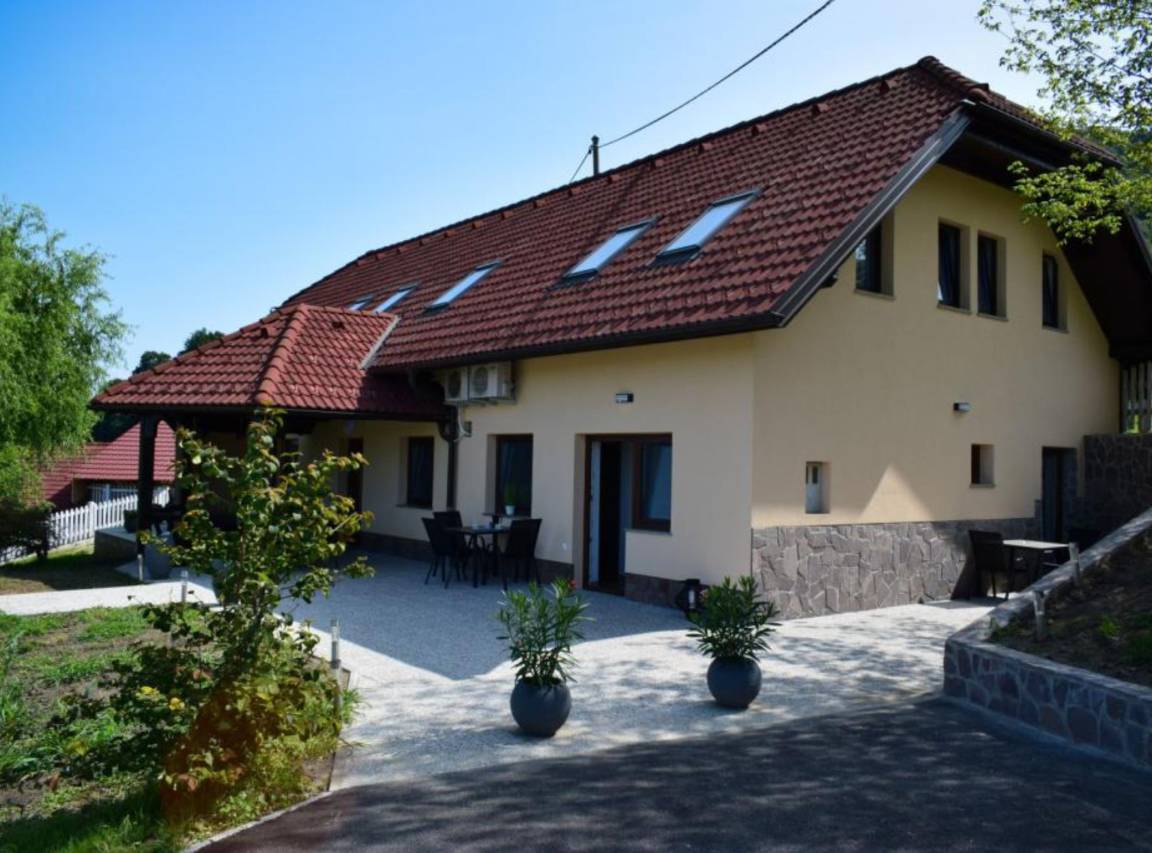 40 M² Apartment ∙ 1 Bedroom ∙ 5 Guests - Jesenice