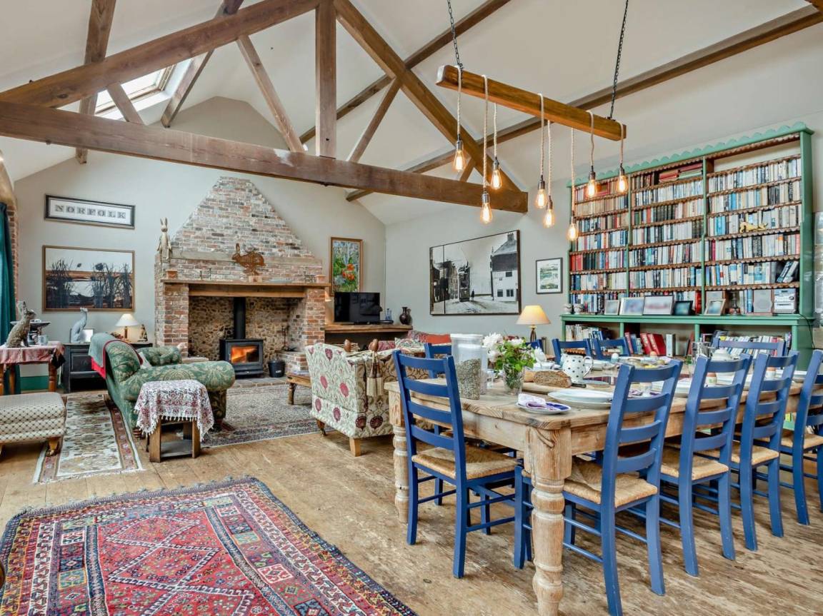 Cottage ∙ 5 Bedrooms ∙ 10 Guests - Holt