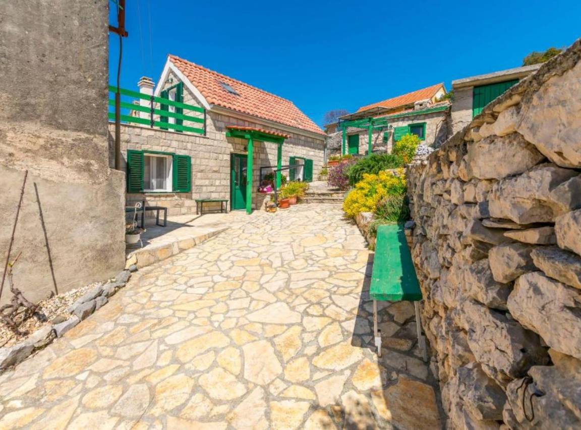 49 M² Ferienhaus ∙ 1 Schlafzimmer ∙ 3 Gäste - Primošten