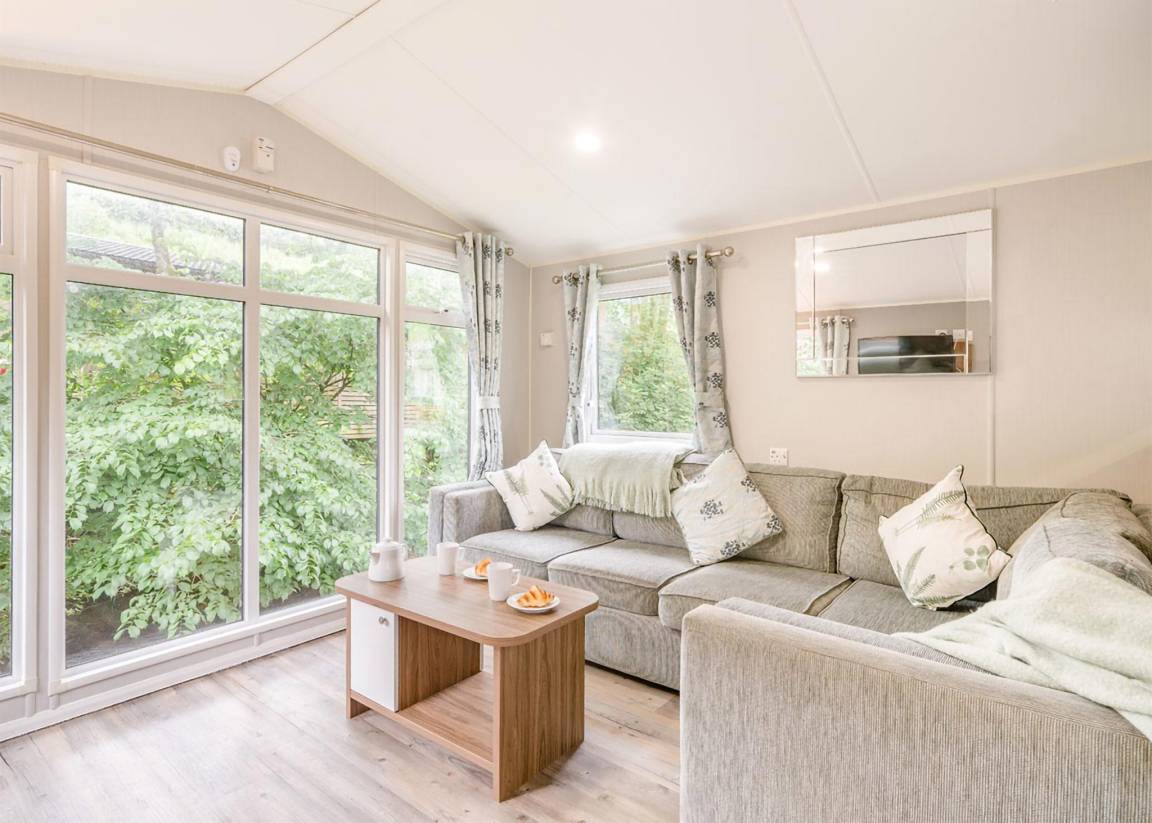 Caravan ∙ 3 Bedrooms ∙ 8 Guests - Tenby