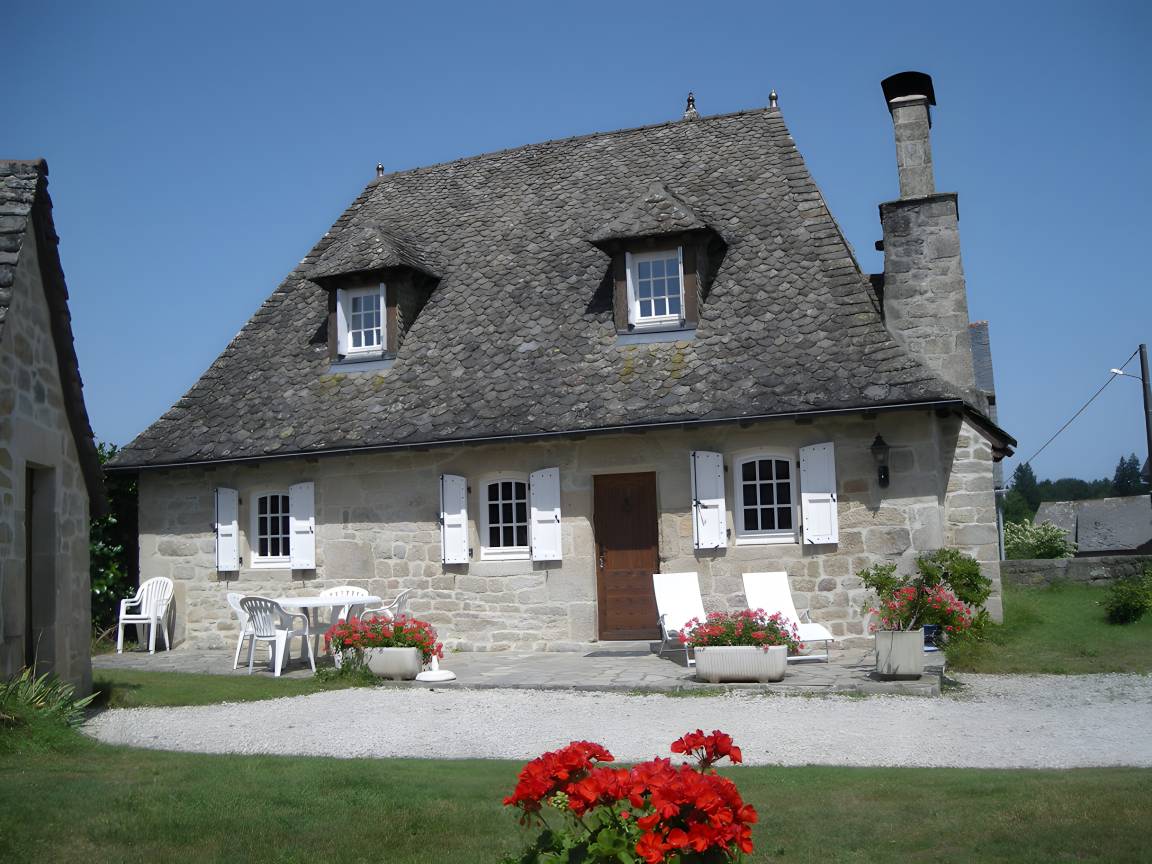 130 M² Maison De Vacances ∙ 4 Chambres ∙ 6 Personnes - Corrèze