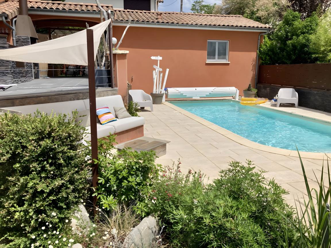 37 M² Maison De Vacances ∙ 2 Chambres ∙ 3 Personnes - ibis Budget Millau Viaduc