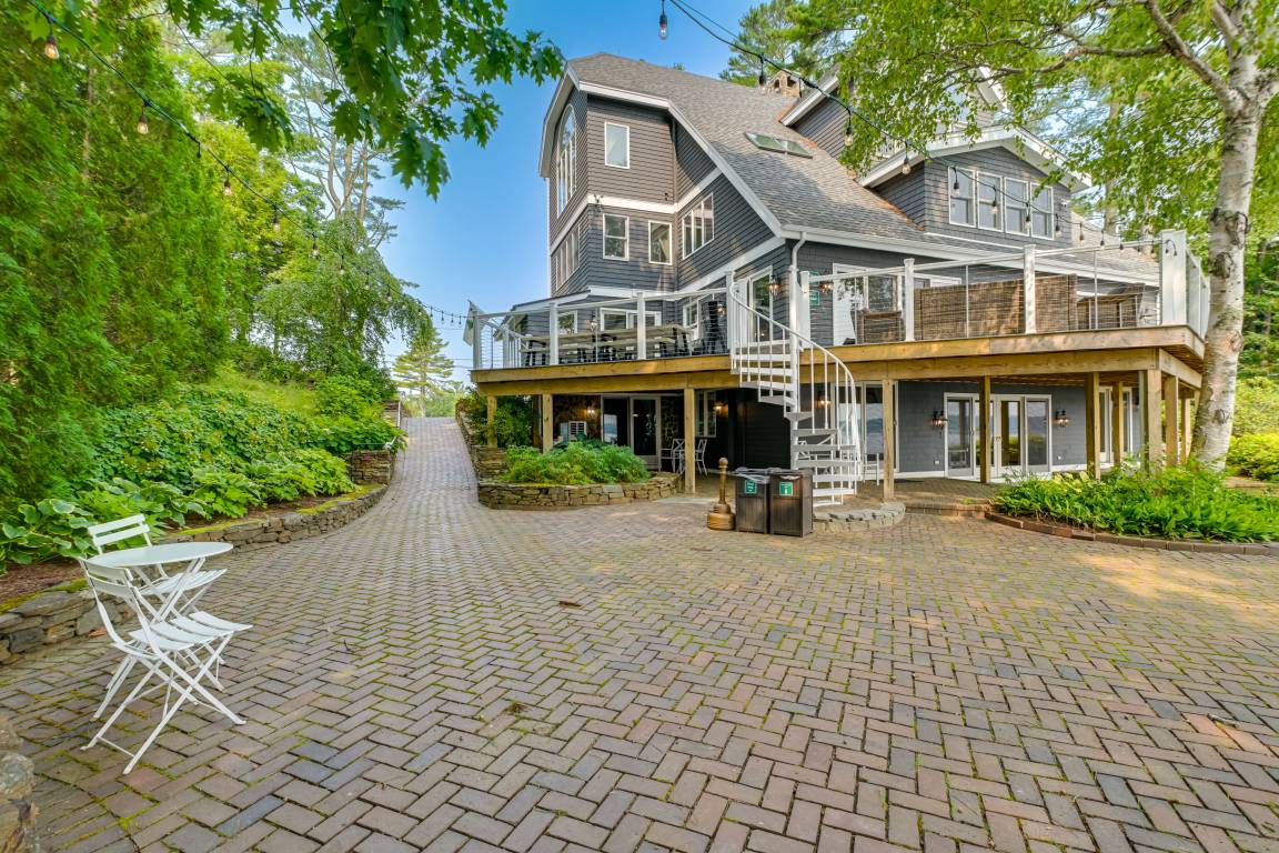 696 M² Villa ∙ 8 Bedrooms ∙ 18 Guests - Sandy Point Beach, ME