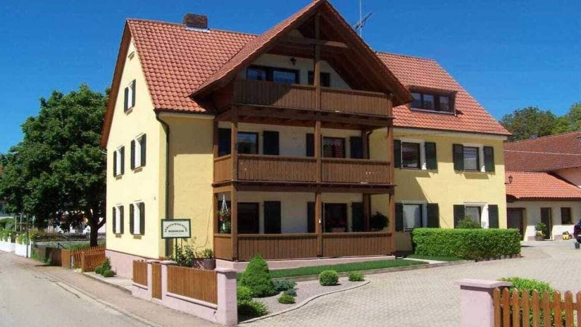 62 M² Ferienhaus ∙ 1 Schlafzimmer ∙ 5 Gäste - Altmühltal