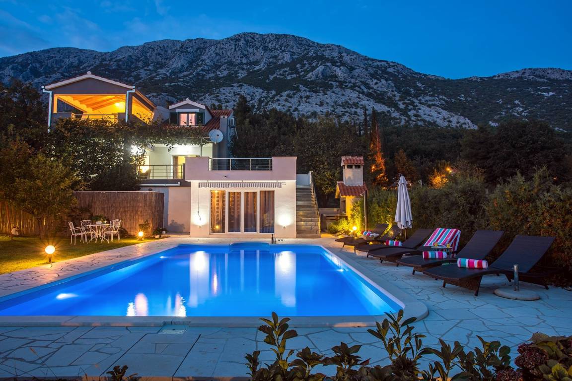 72 M² Villa ∙ 2 Schlafzimmer ∙ 6 Gäste - Omiš