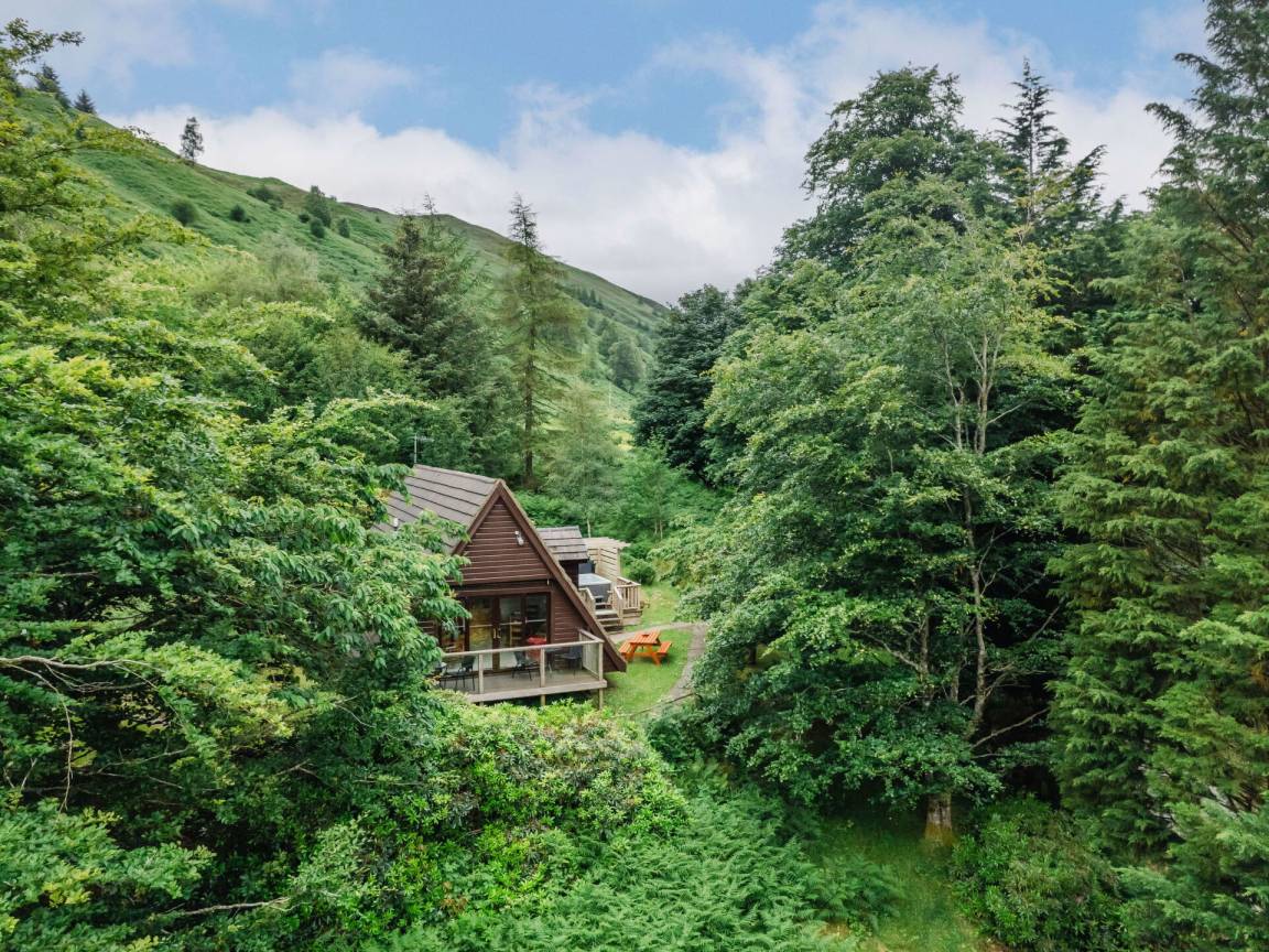 53 M² House ∙ 2 Bedrooms ∙ 4 Guests - Loch Garry