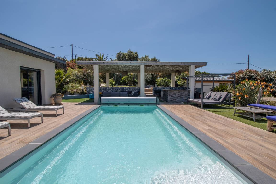 160 M² Villa ∙ 3 Slaapkamers ∙ 6 Gasten - Porticcio