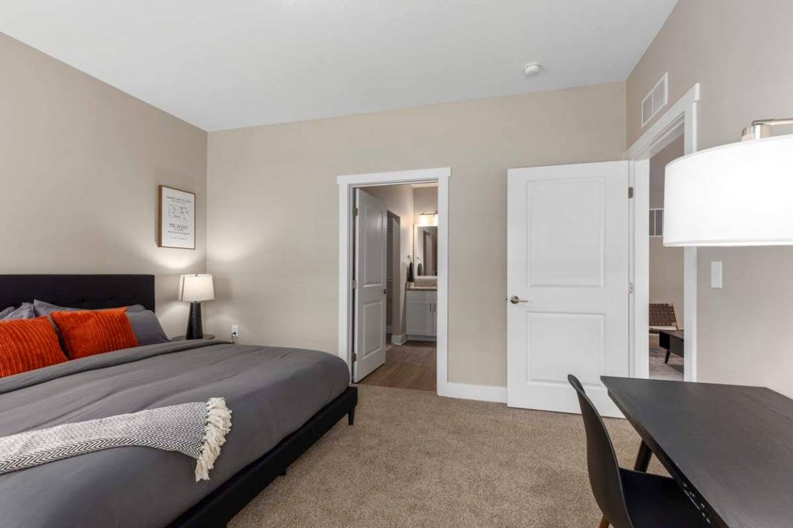 1078 M² Apartamento ∙ 16 Habitaciones ∙ 48 Huéspedes - Wyoming